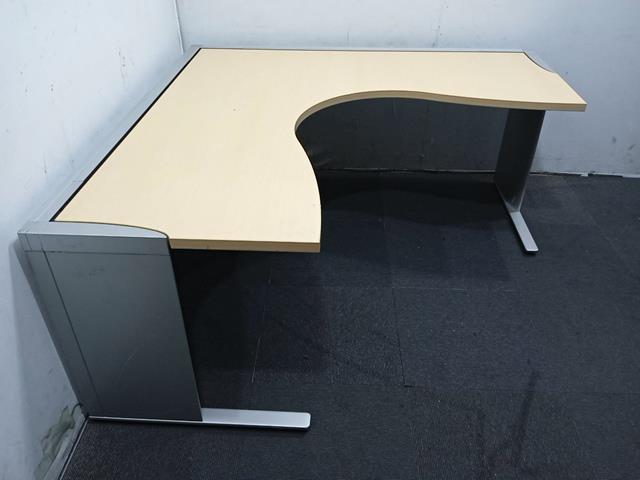 Itoki L Shape Desk A0067565｜Office market Happy Thailand