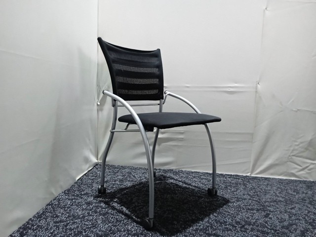 Itoki Stacking Chair A0075132｜Office market Happy Thailand