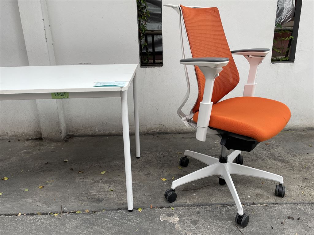 Kokuyo DUORA chair HIGH BACK / 3D armrest / White frame / Hanger ...