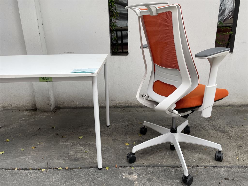 Kokuyo DUORA chair HIGH BACK / 3D armrest / White frame / Hanger ...