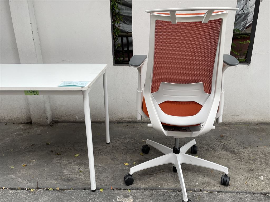 Kokuyo DUORA chair HIGH BACK / 3D armrest / White frame / Hanger ...