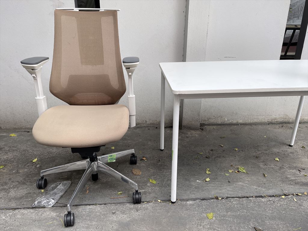 Kokuyo DUORA chair HIGH BACK / 3D armrest / White frame / Hanger ...