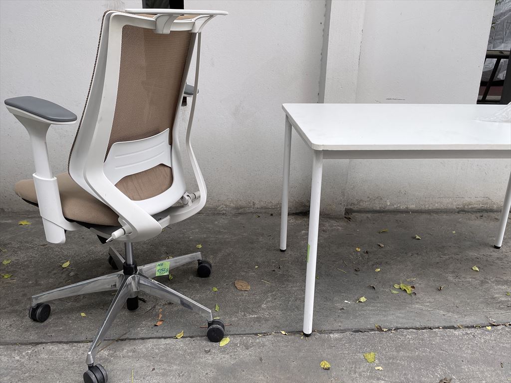 Kokuyo DUORA chair HIGH BACK / 3D armrest / White frame / Hanger ...