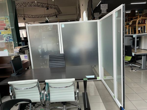 Partition Okamura กระจก ตลาดเฟอร์นิเจอร์สำนักงาน Happy Thailand